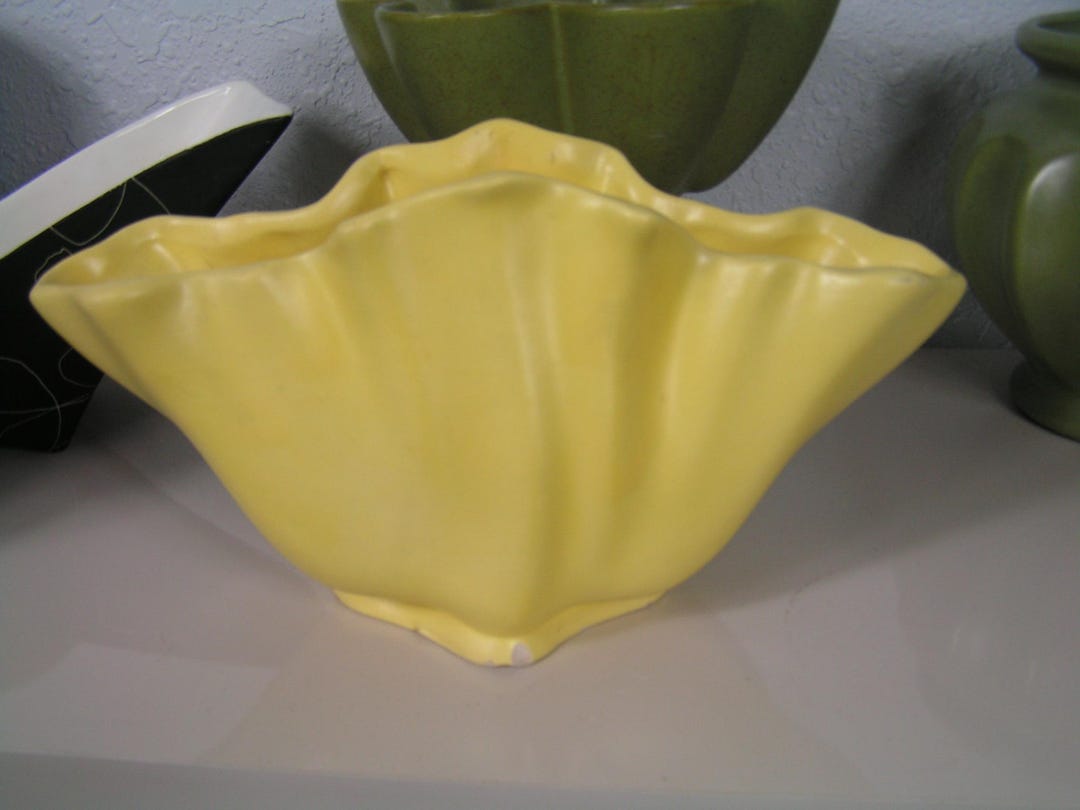 Vintage Haeger Scalloped Fan Clam Planter Vase Bright Yellow MCM ...