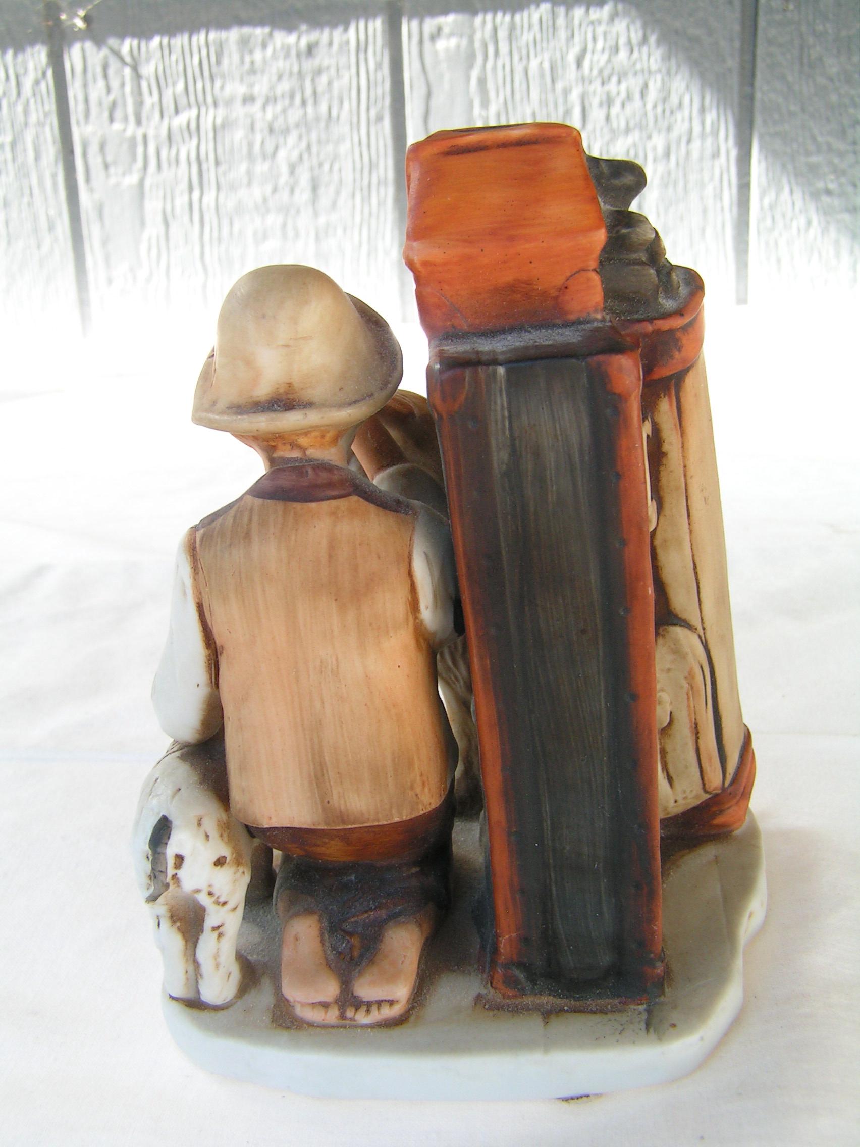 Vintage 1974 Norman Rockwell Figurine friends In Need Porcelain vintage-1974-norman-rockwell-figurine-friends-in-need-porcelain