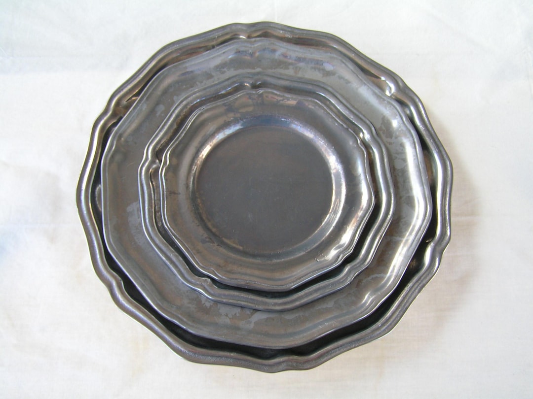 1 Place Setting of 4 Wilton Armetale, Vintage Pewter Plates 10.5" 9'" 7 ...