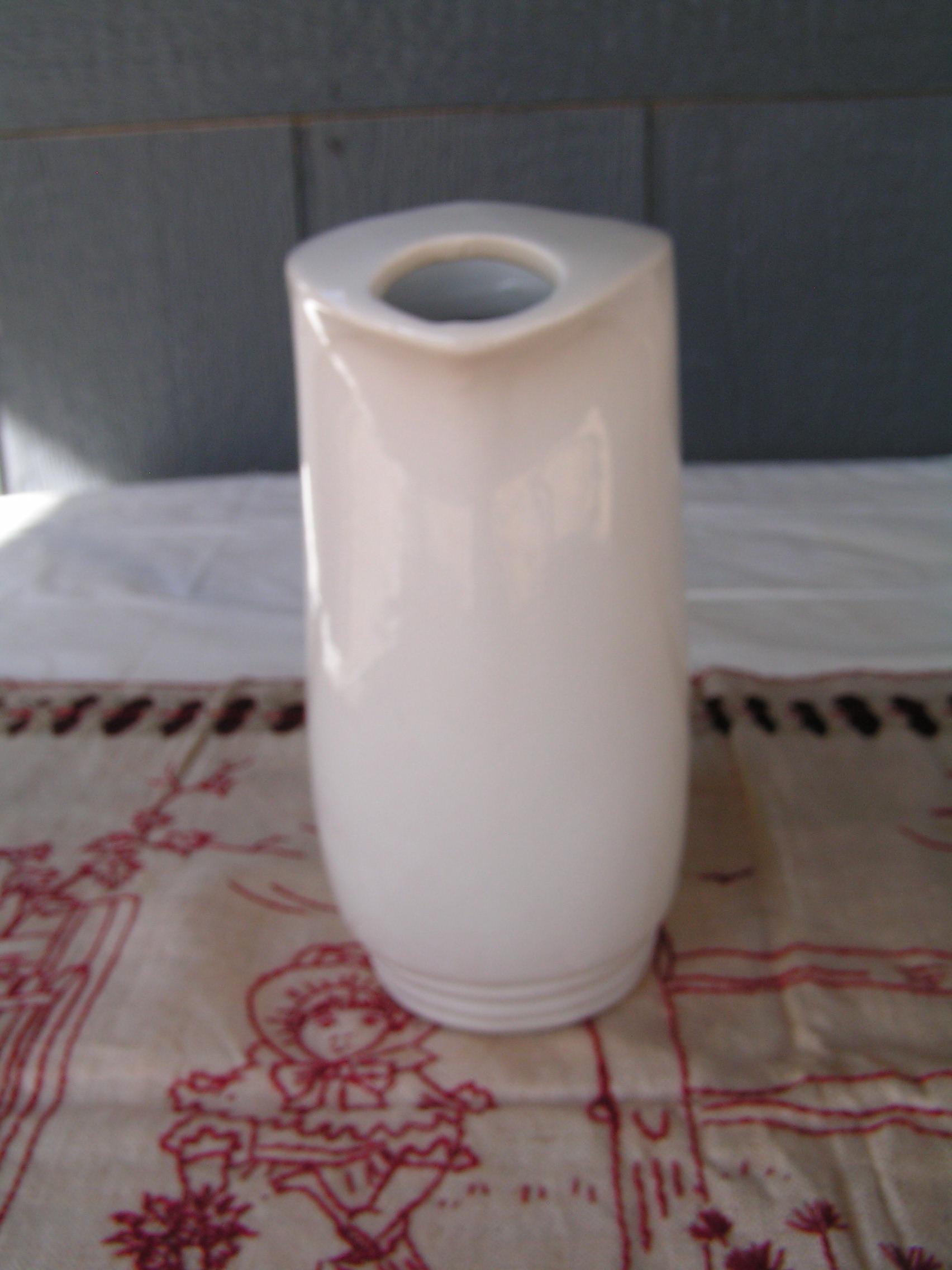 Vintage 1940s Knowles Fruit Utility Ware Ice Lip Ceramic Streamlined ...