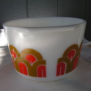 Vintage PYREX Fish Scales Arches 1971 Tab Handle Mixing Bowl ...