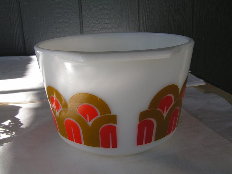 Vintage PYREX Fish Scales Arches 1971 Tab Handle Mixing Bowl ...