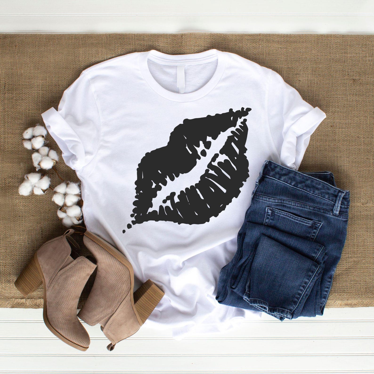 Lips SVG, Lipstick Svg, Kiss Svg, Lips,valentines Day SVG, Kissy Lips ...