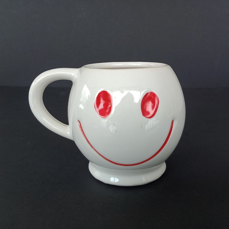 Smiley Face Mug - Etsy