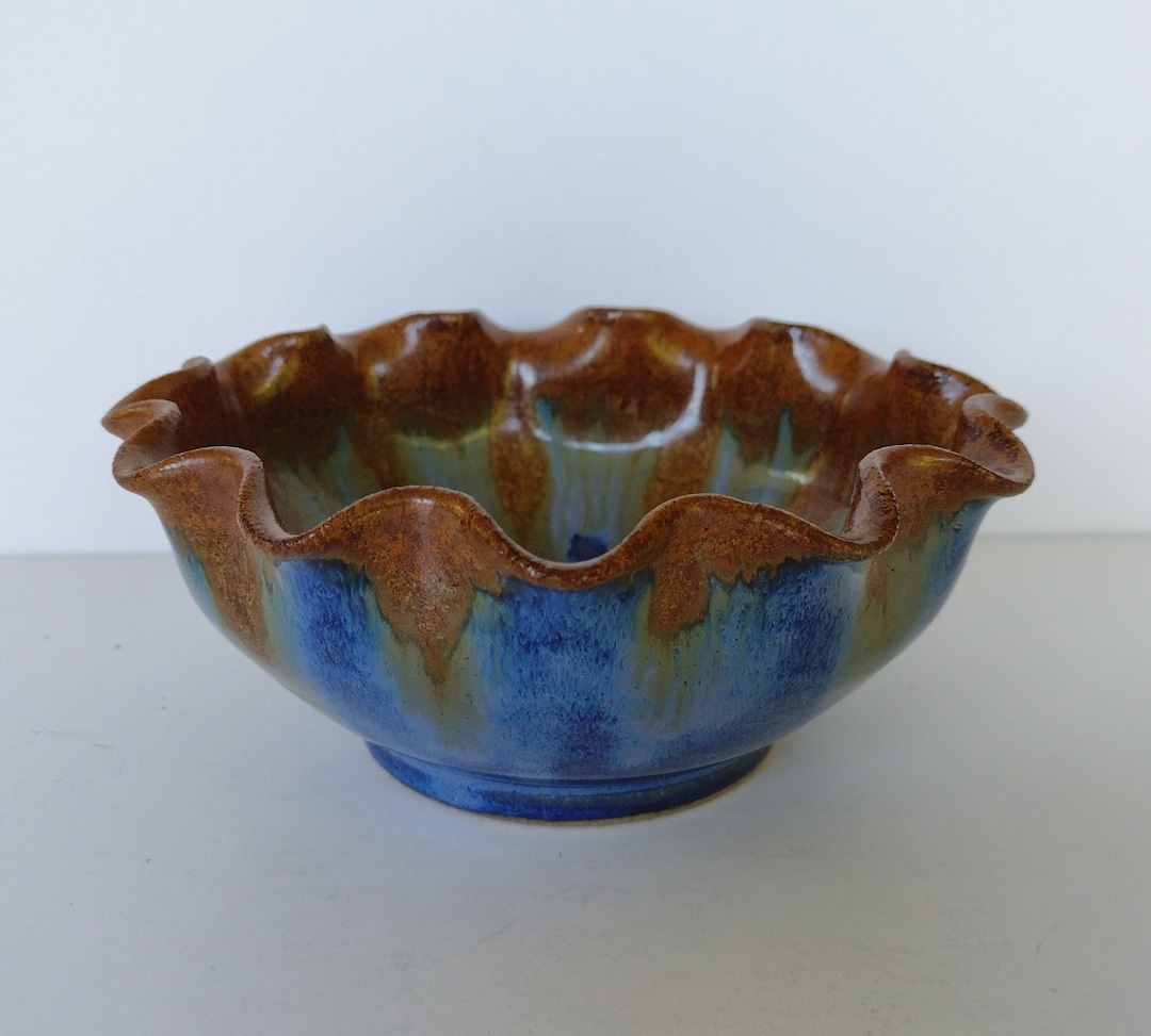 Pigeon Forge Pottery Earthy Ruffled Edge Bowl - Signed A. Huskey - 6 ...