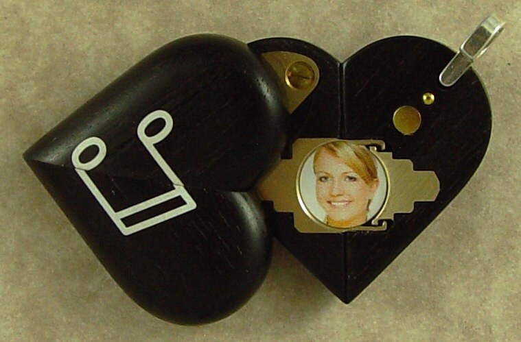 Illusionist Locket 4104 Thin Magic Piano That Transforms Into A Music ...