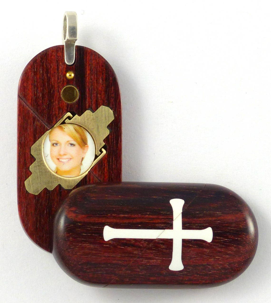 Illusionist Locket Cross That Transforms Into Christian Fish by ...
