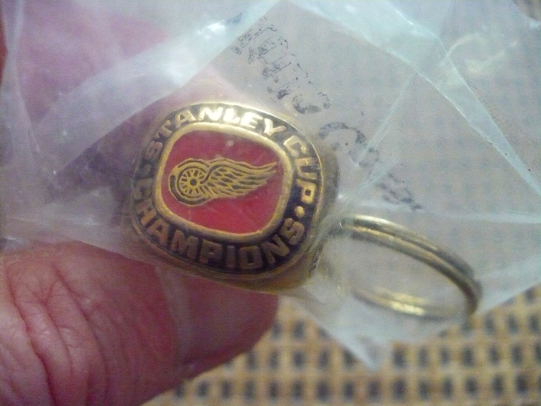 2 - Little Caesars (REPLICA) 1997 Stanley Cup Champions Keychain Rings ...
