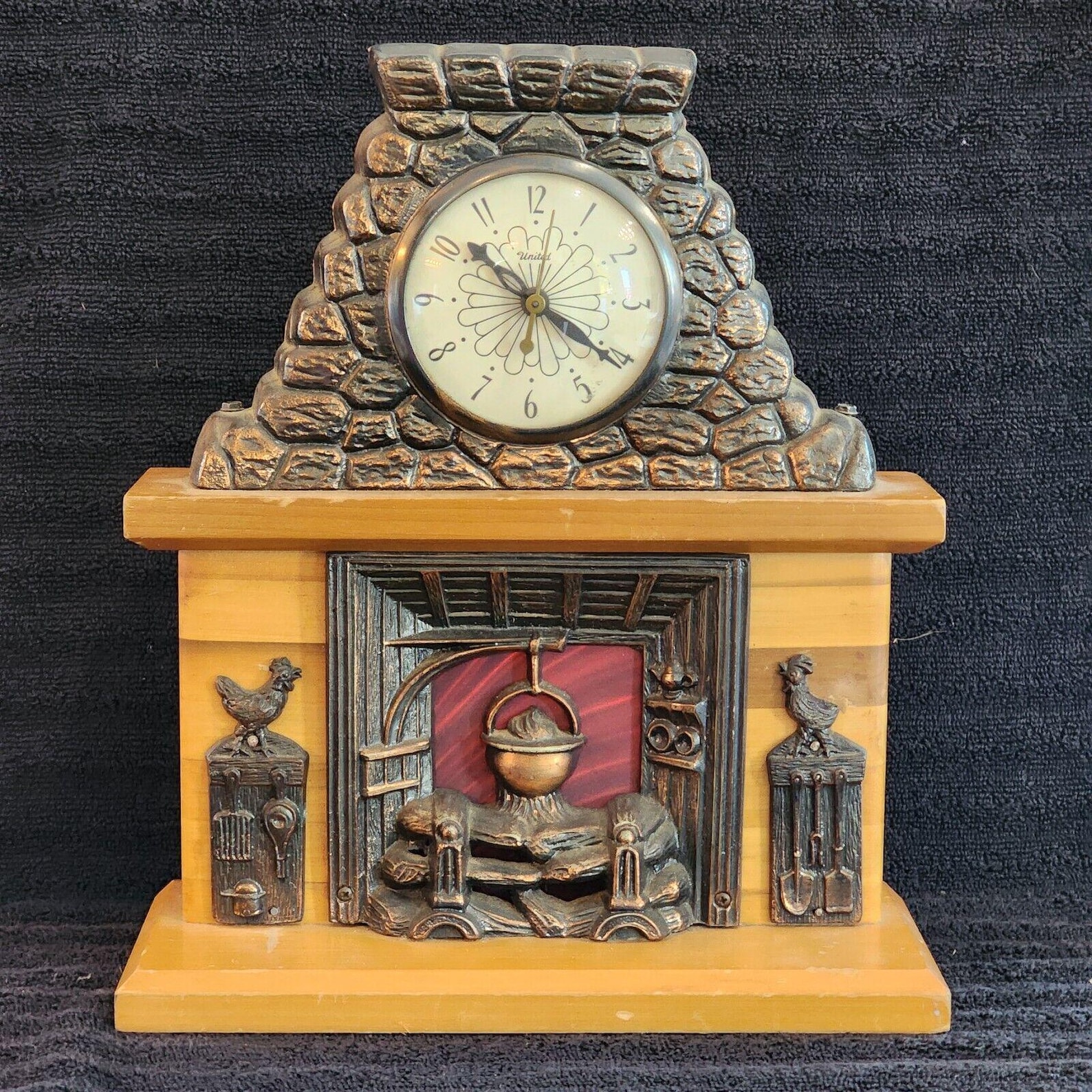 1950s United Fireplace Hearth Animated and Lighted Clock - Fireplace ...