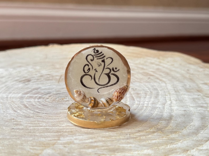 Mini Ganesha Stand- Car Dashboard Stand/ Stand Temple Gift Item ...