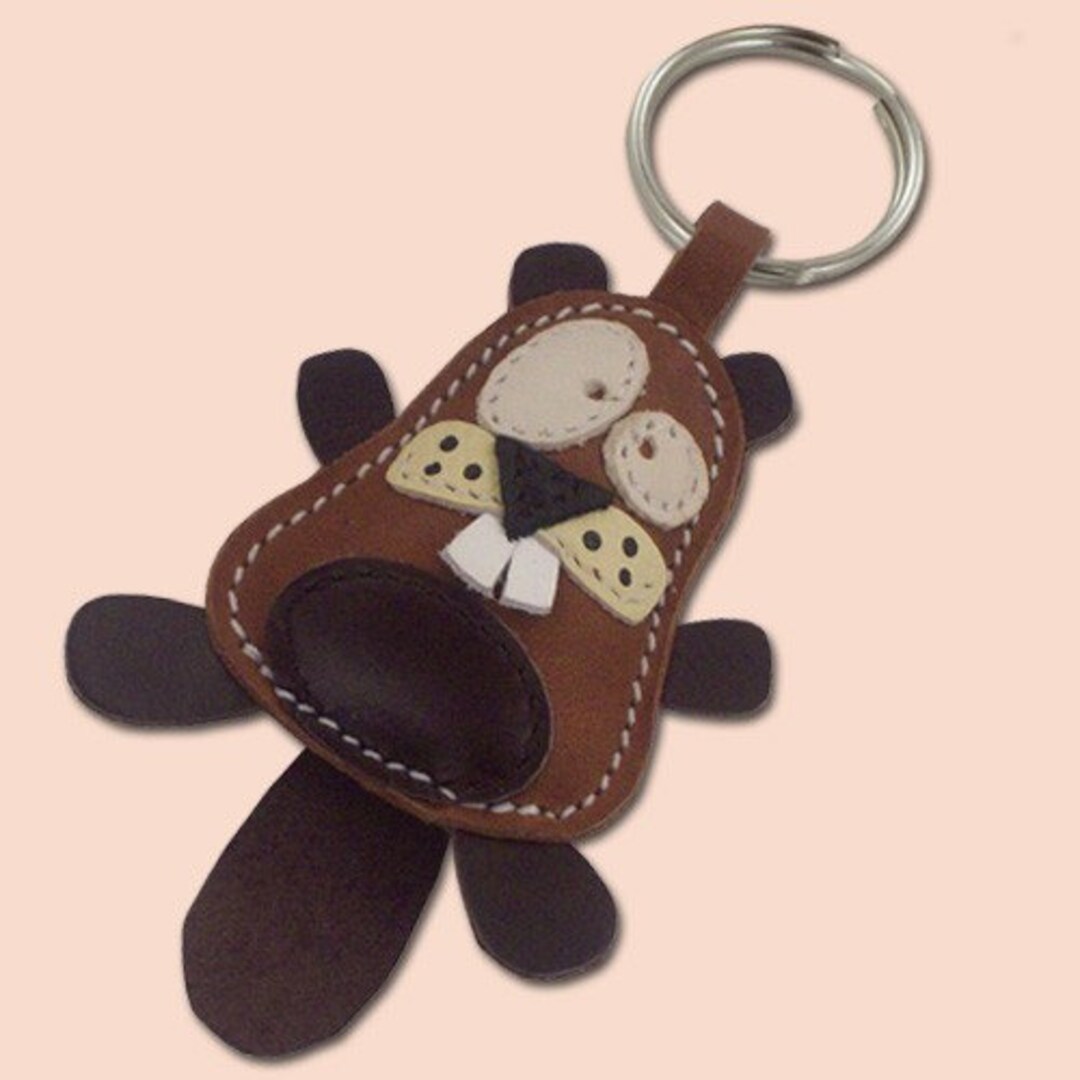 Cute Little Beaver Animal Leather Keychain - Etsy