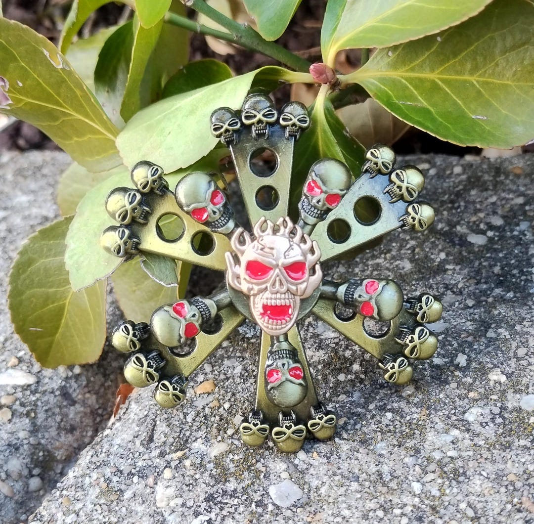 Metal "wheel of Skulls" Dual Action Fidget Spinner for Your Collection ...