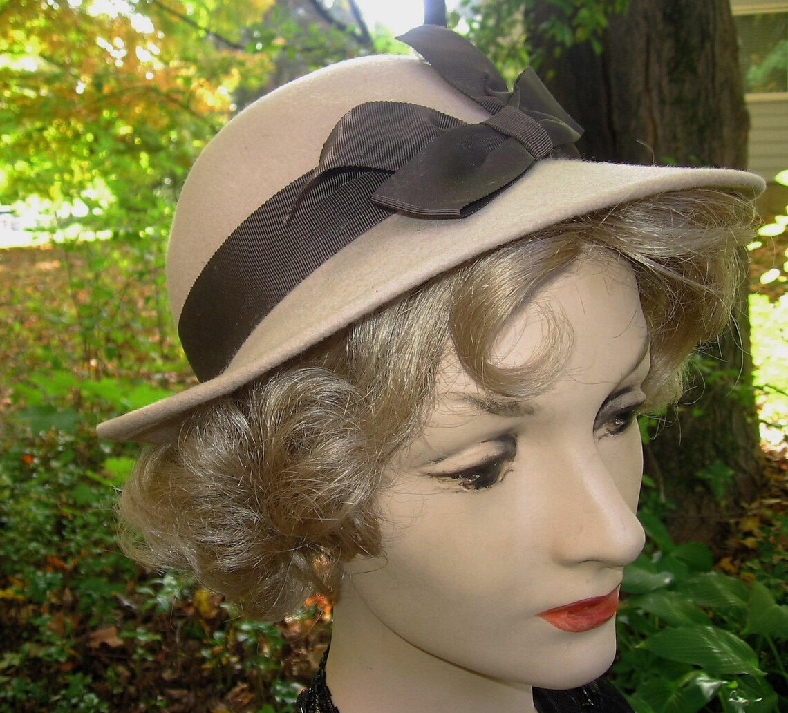 Bonwit Teller Hat Woman's Vintage Fawn Wool Felt Fedora Brown Grosgrain ...