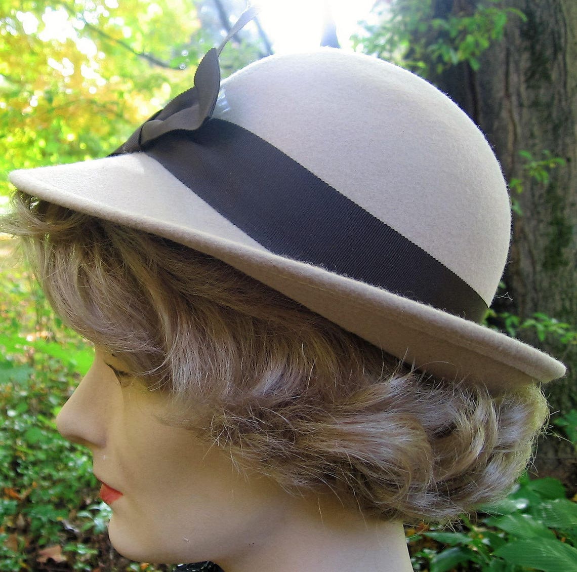 Bonwit Teller Hat Woman's Vintage Fawn Wool Felt Fedora Brown Grosgrain ...