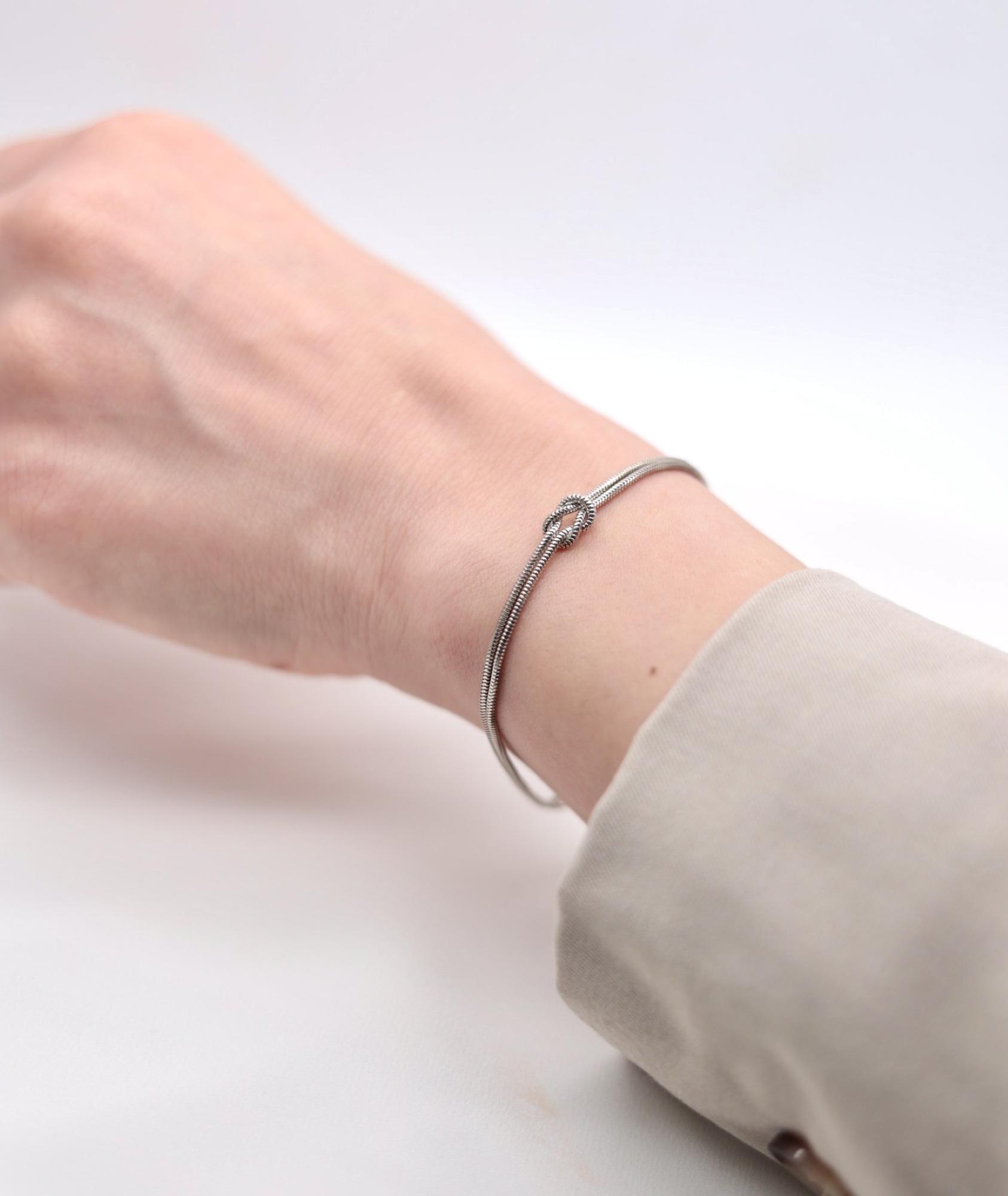 14K Solid Gold Love Knot Bracelet, Dainty Chain - Etsy