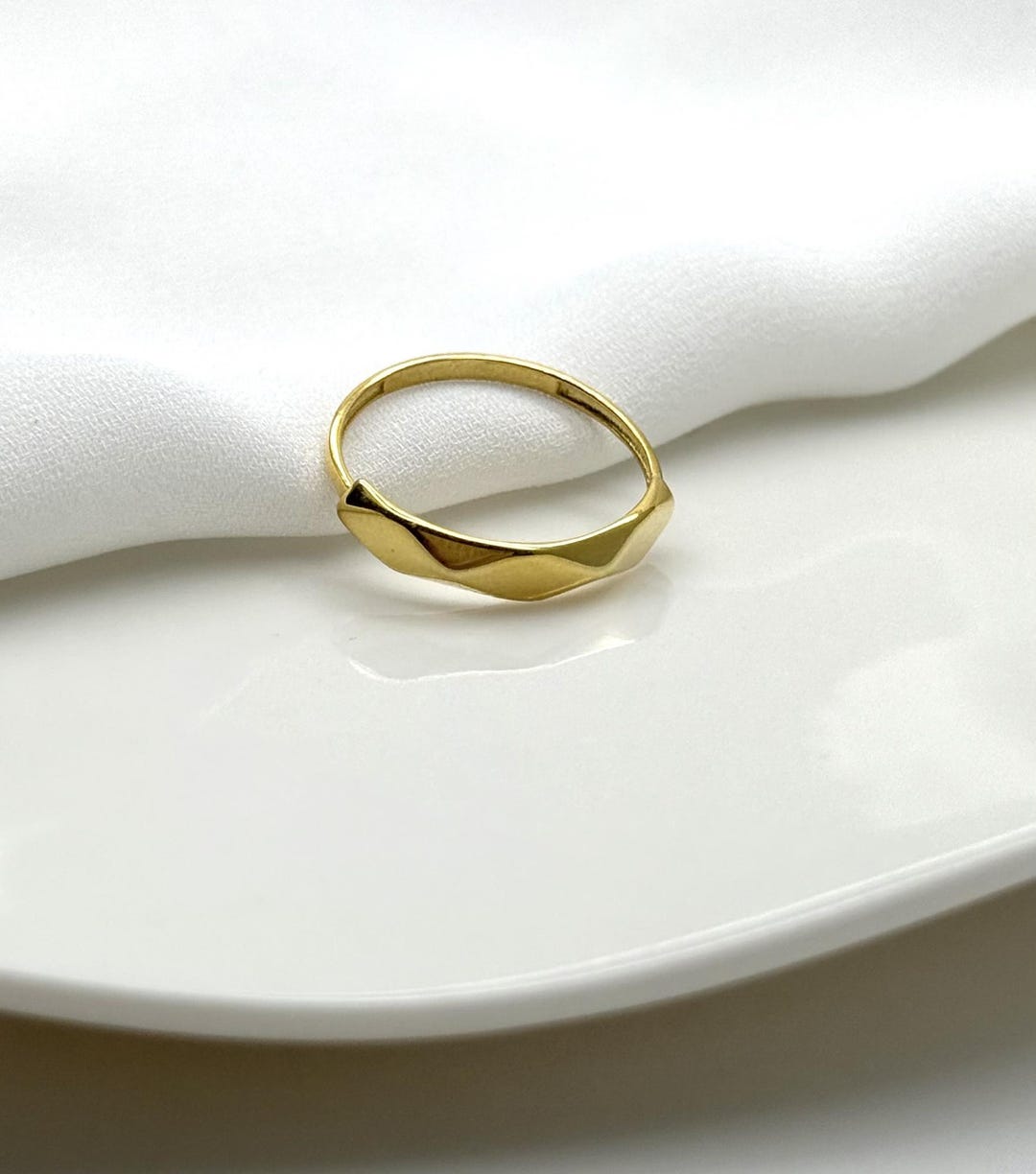 14k Solid Gold Vintage Patterned Band Ring, Geometric Faceted Ring ...