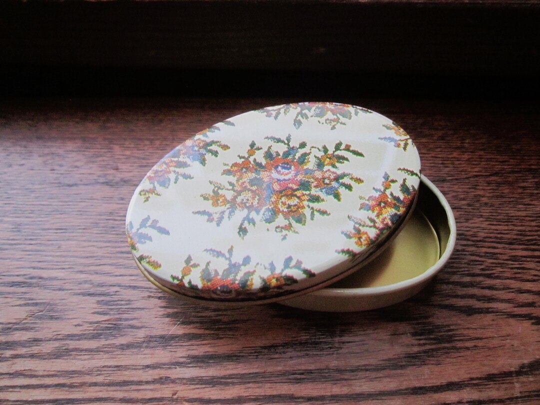 Vintage Tin, Tiny Tin Oval Shaped Box, Faux Cross Stitch Design, Old ...