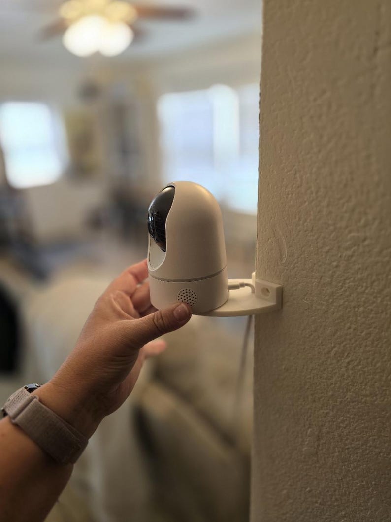 Eufy E220 Corner Wall Mount Upside Down or Right Side up for Outer ...