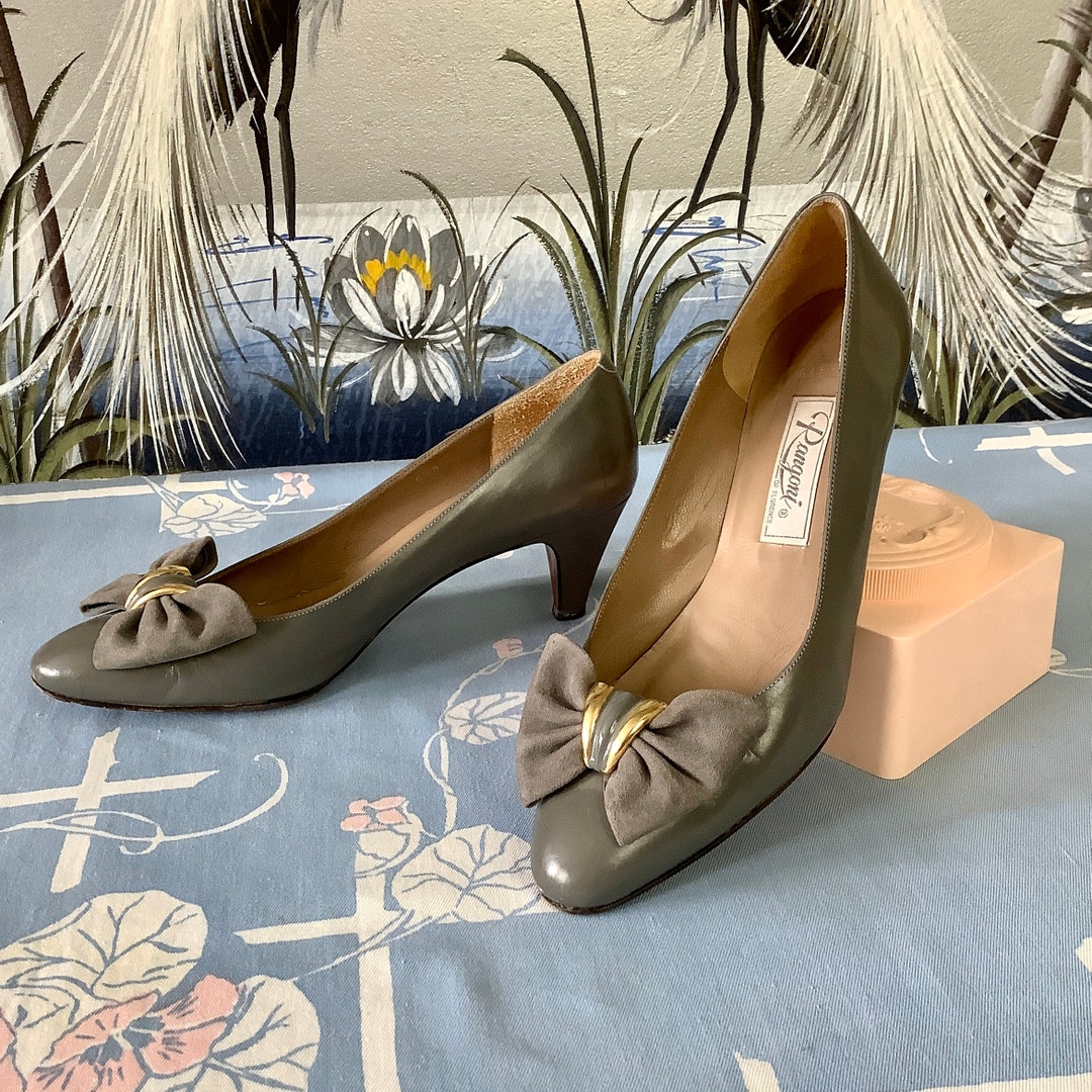 Vintage 1980s RANGONI of FLORENCE - Gray Leather Pumps W/suede Bow ...
