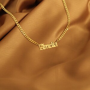 Curb Chain Name Necklace, Custom Curb Link Necklace, Stylish Name ...