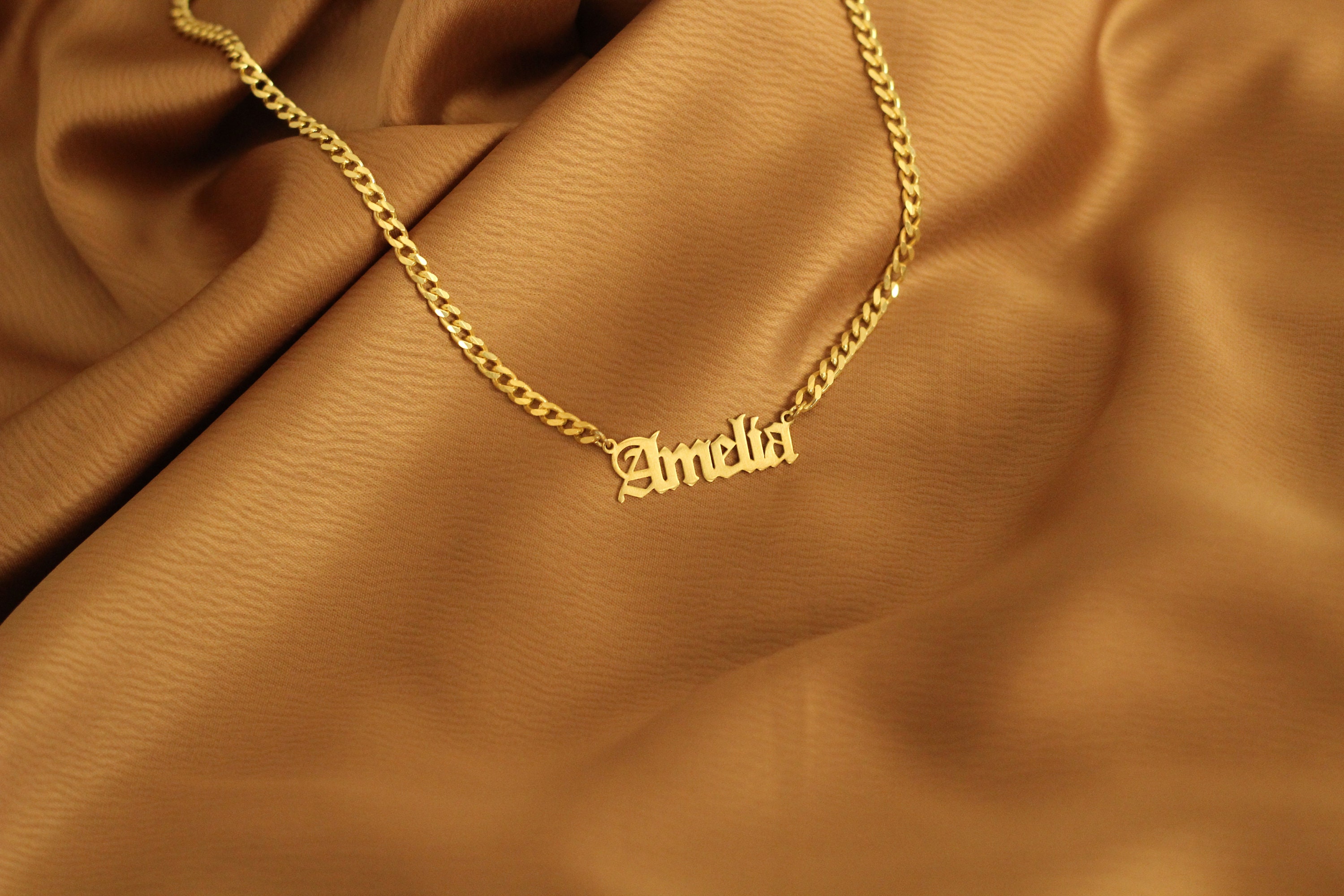 Curb Chain Name Necklace, Custom Curb Link Necklace, Stylish Name ...