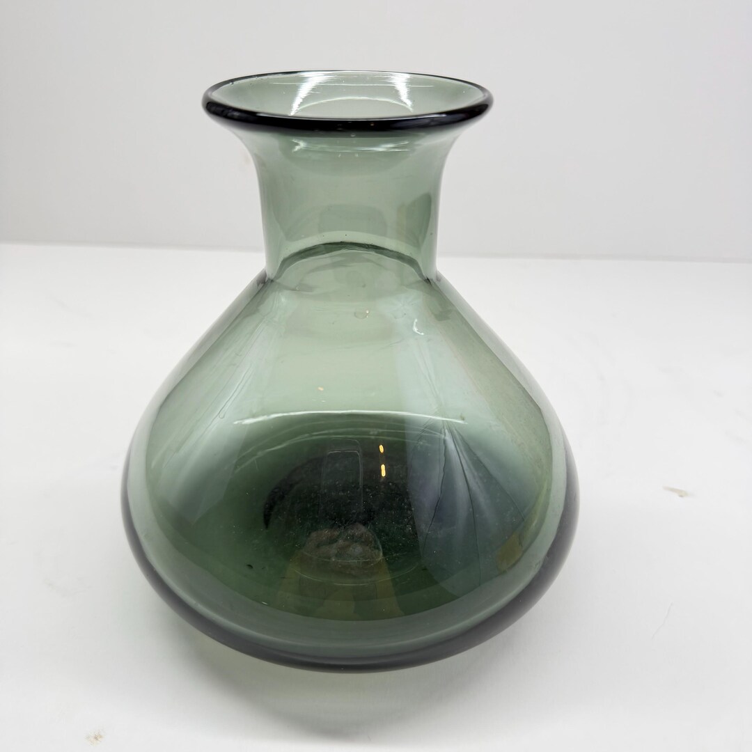 Minimalist Hand Blown Green Glass Vase With Fire Polished Pontil ...