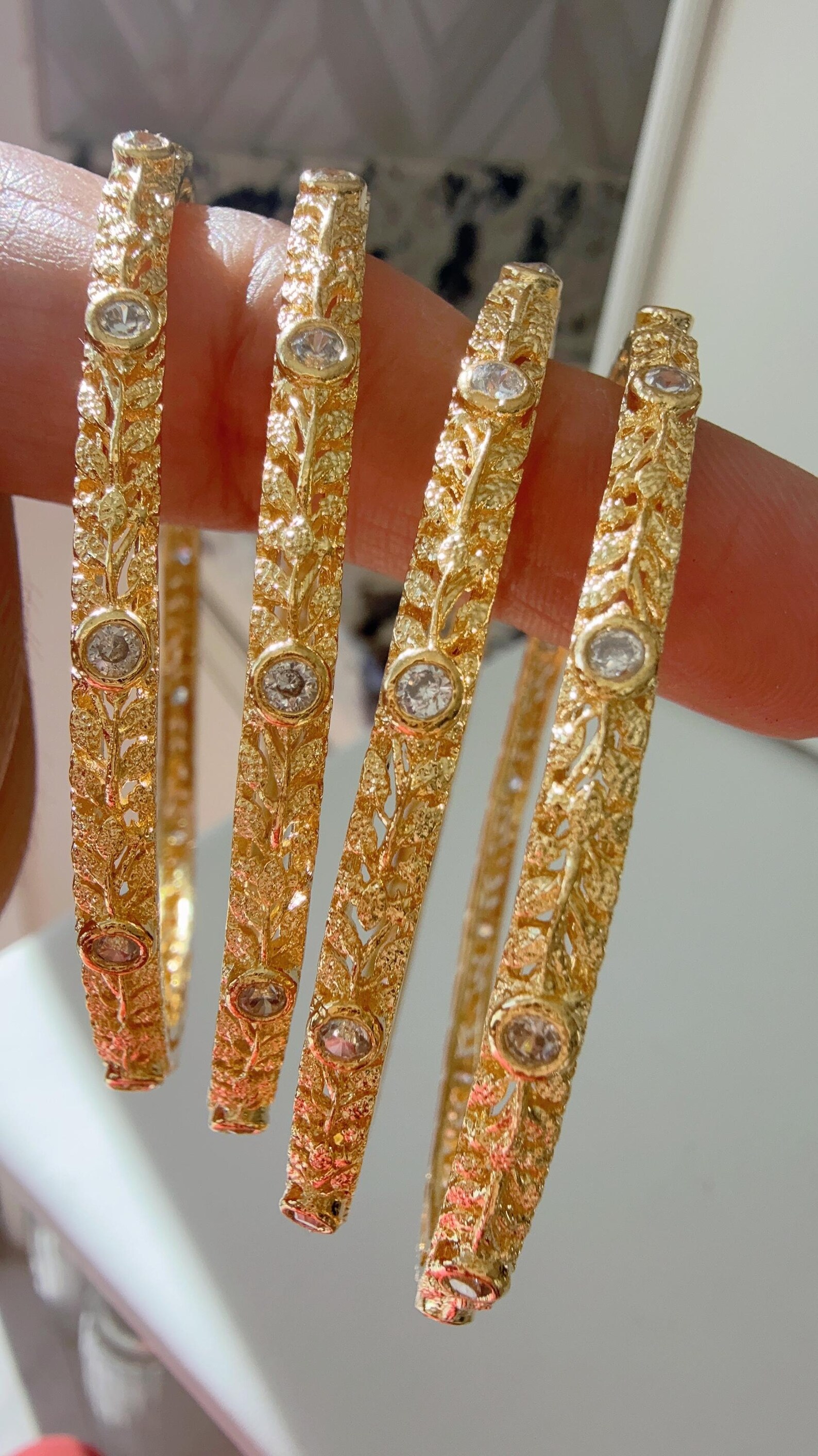 Gold Diamond Bangles /flower Design Real Gold Look Like Bangle Design ...
