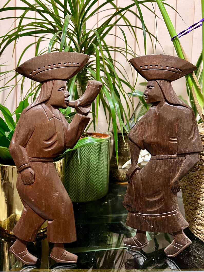 Quecha Ecuadorian Wooden Folk Art Figurines | Traditional Scupture ...