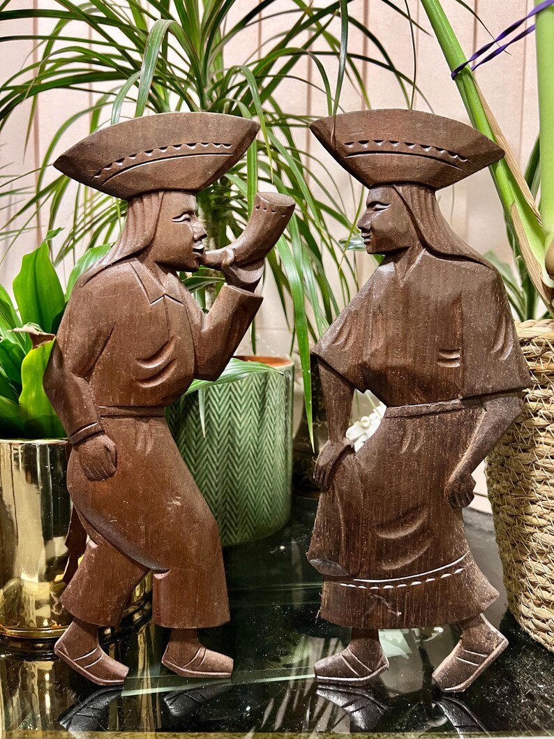 Quecha Ecuadorian Wooden Folk Art Figurines | Traditional Scupture ...