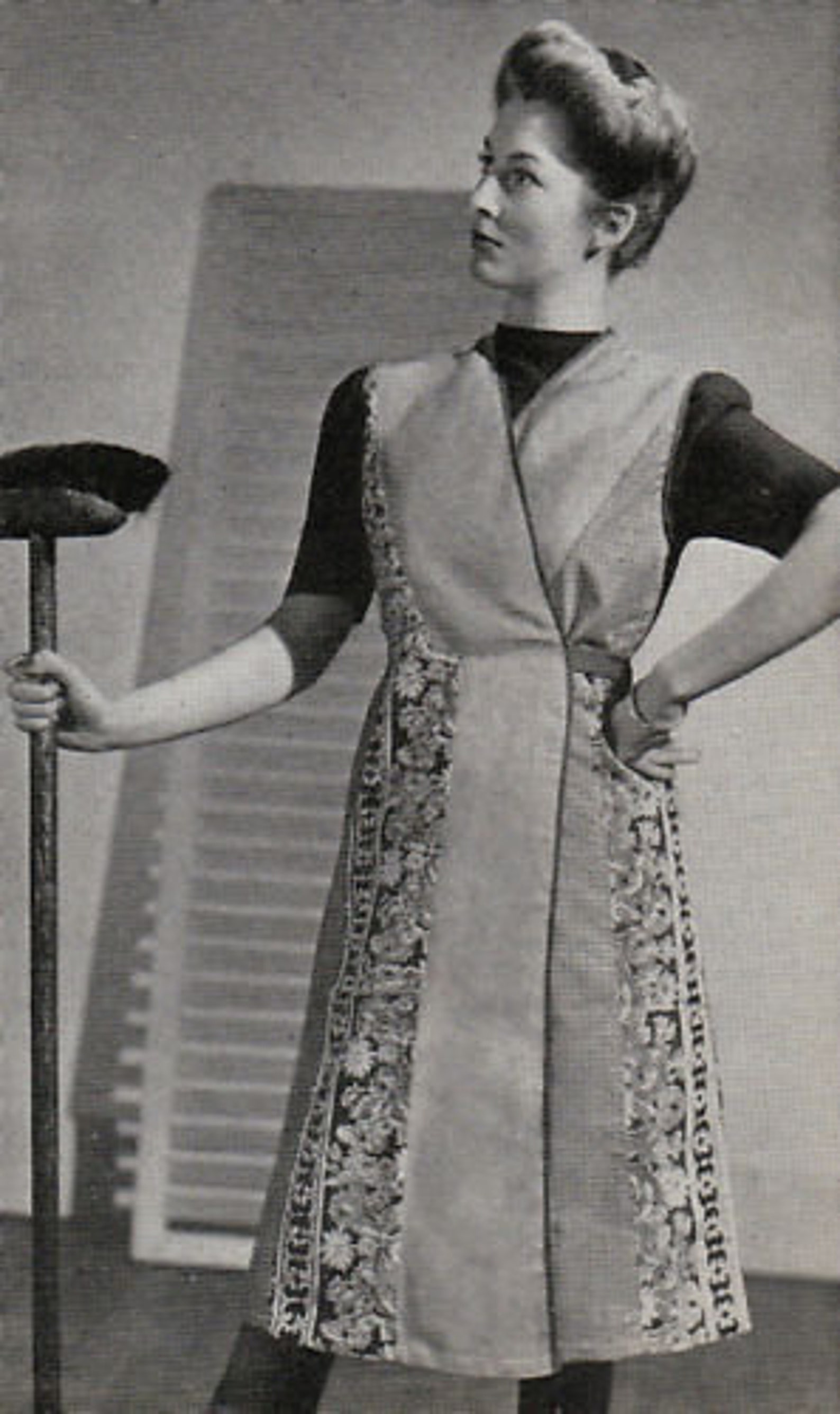 1940s Utility Apron Sewing Pattern: Vintage Wartime Design (PDF ...