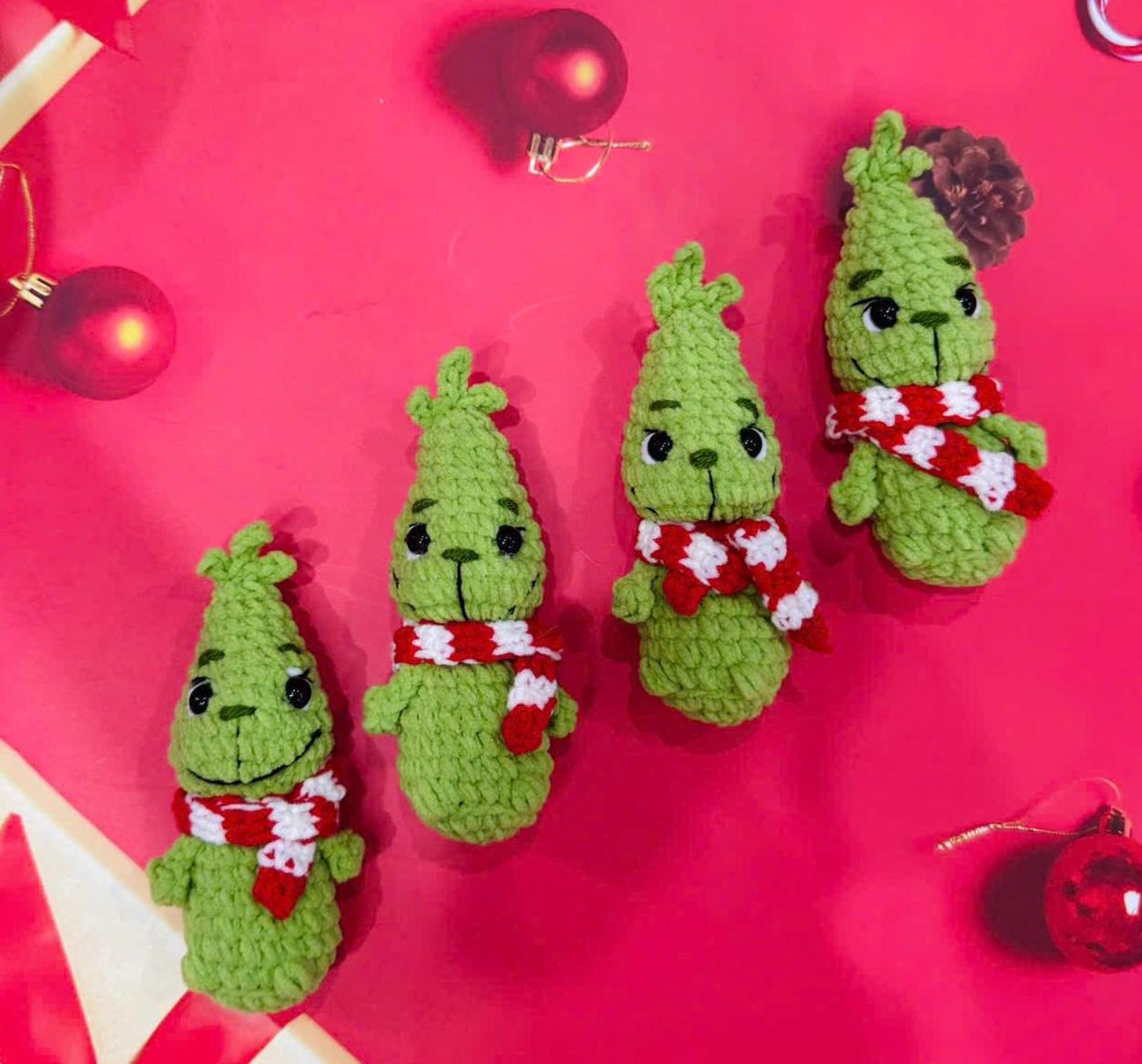 Handmade Crochet Grinch Keychain | Amigurumi Christmas Ornament | Bag ...