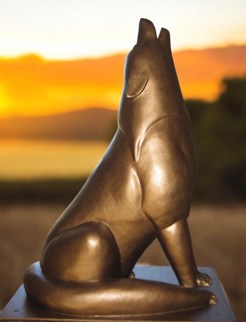 Life Size Howling Timber Wolf Statue - Etsy