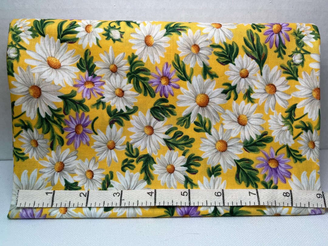 Flower of the Month April Daisy #2815 by Ro Gregg for Northcott - Etsy