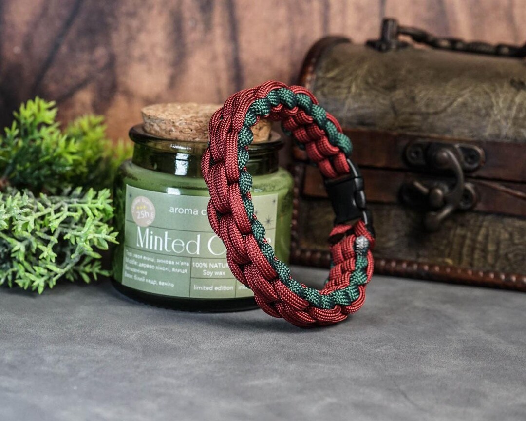 Paracord Bracelet for Men & Women, Tactical Bracelet, Durable Wristband ...