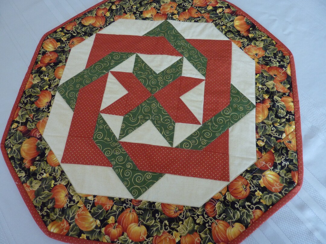 Entwined Star Table Topper - Etsy