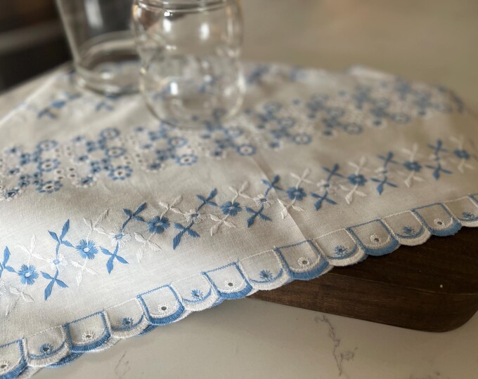 Vintage Embroidered Blue and White Table Runner, Embroidered Table ...