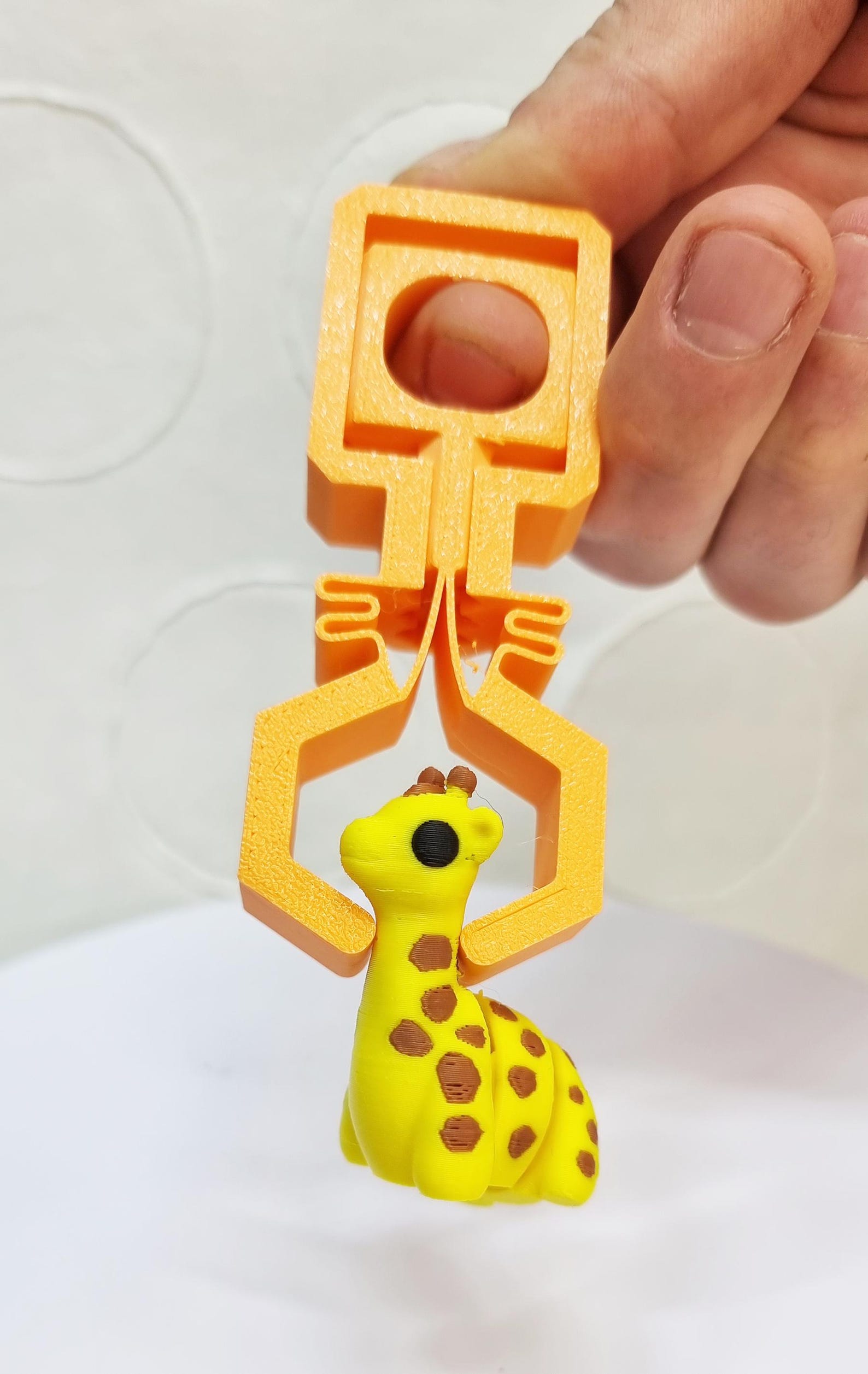 Small Mechanical Fidget Grabber for Snacks – Perfect for Chips, Candy ...