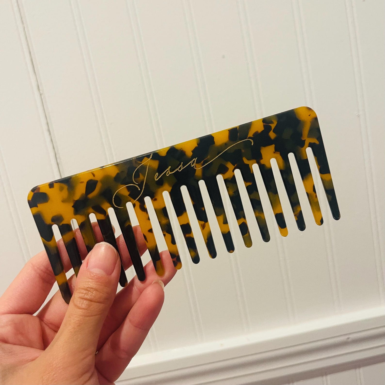 Personalized Pearl Comb – Custom Engraved Name Comb, Gold Engraved ...