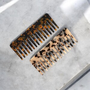 Personalized Pearl Comb – Custom Engraved Name Comb, Gold Engraved ...