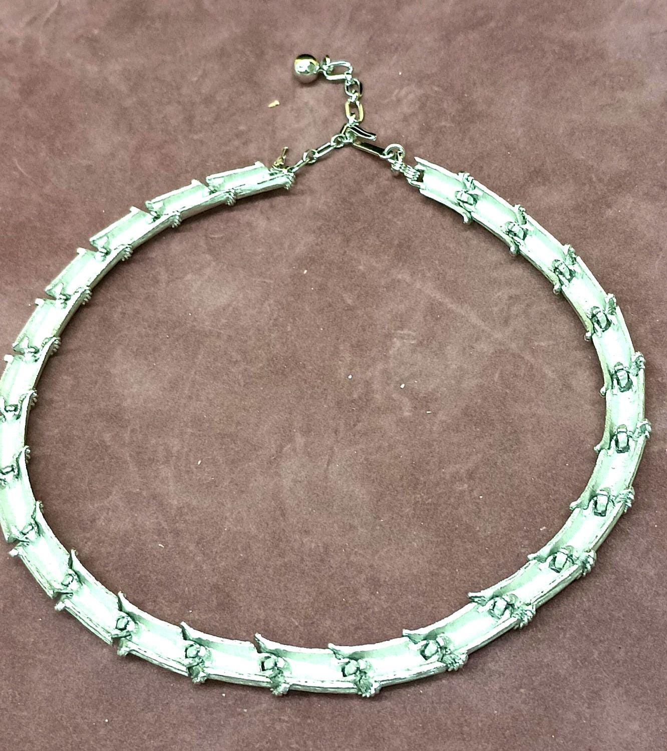 Crown Trifari 1950-60 Necklace Brushed Silver W 