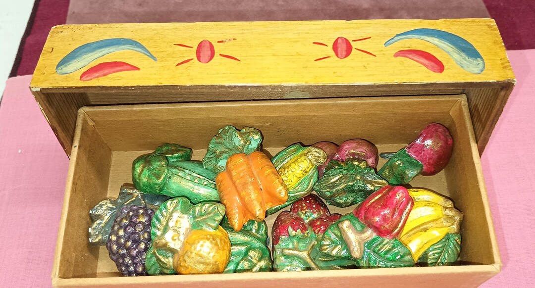 Vintage Boxed Set Chalkware Miniature Fruits Vegetable W Hangers Mid ...