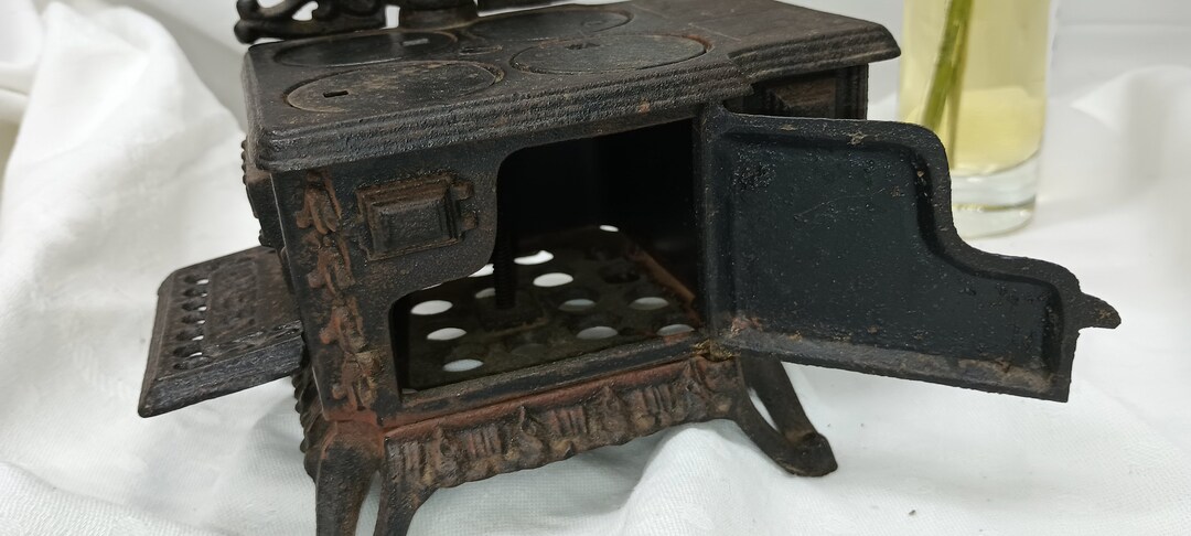 Queen Cast Iron Toy Stove Iron is Livitamin Door Sales Sample - Etsy