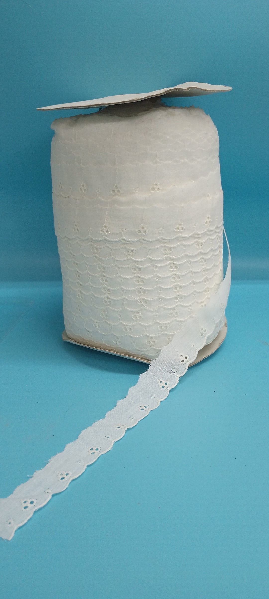 300 Yard Spool of White Cotton Eyelet Lace 1 Wide With Scalloped Edge ...