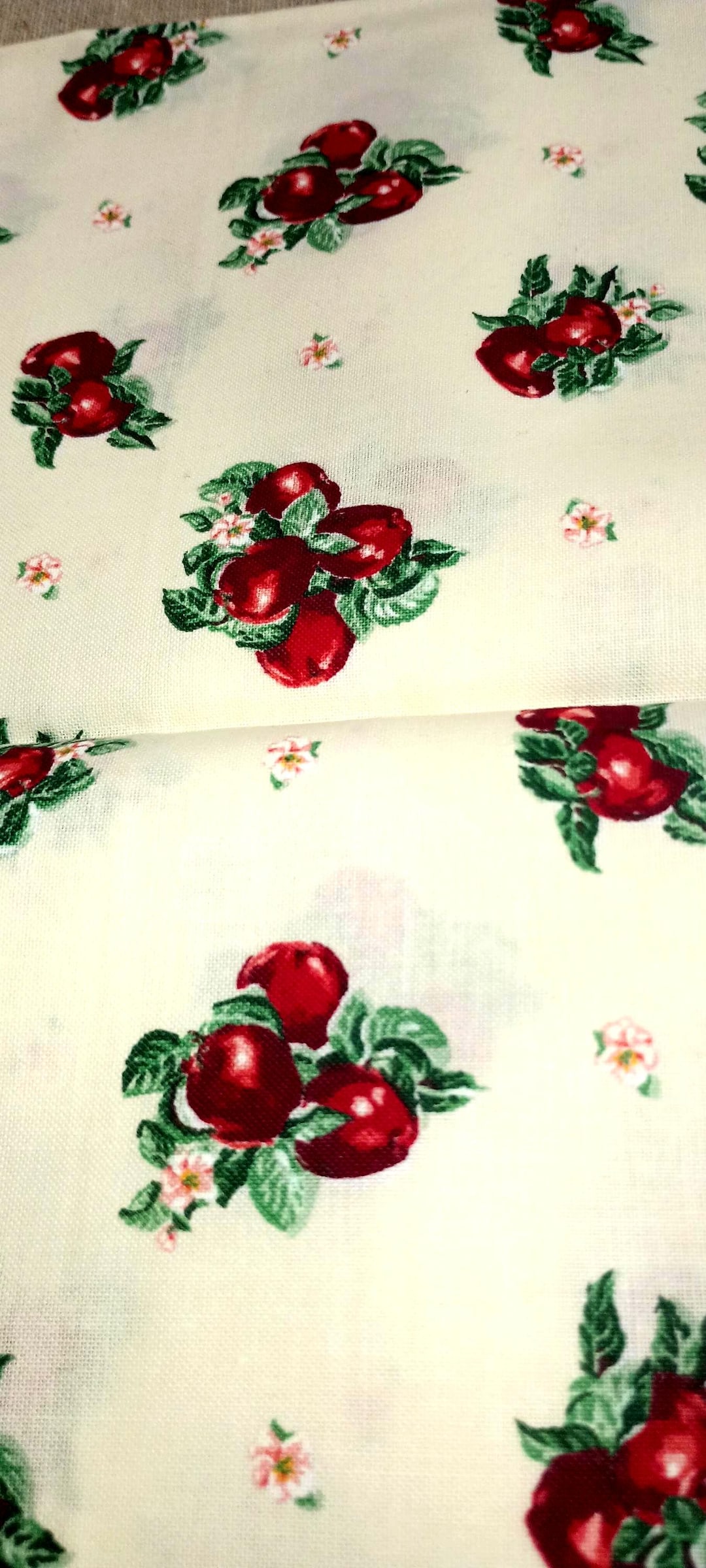 Vintage Cranston Collections Red Apple Realistic Cotton Fabric ...