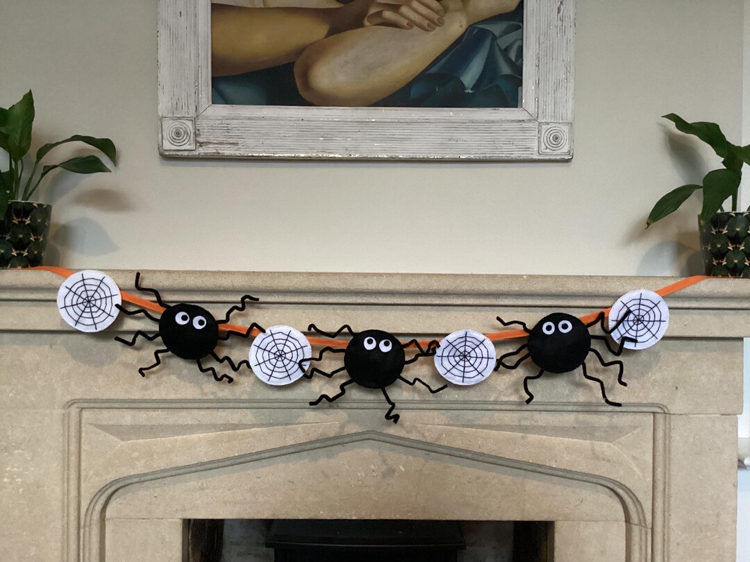 Felt Spider & Web Halloween Garland – Handmade, Custom Binding Colour ...