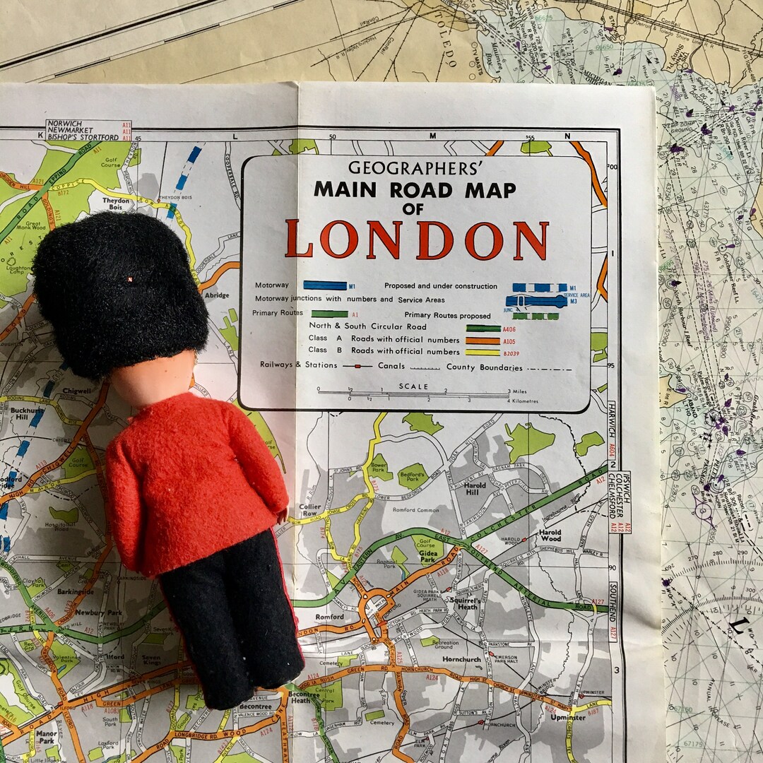 1960s Vintage Wall Map of London and Suburbs - Vintage Street Map ...