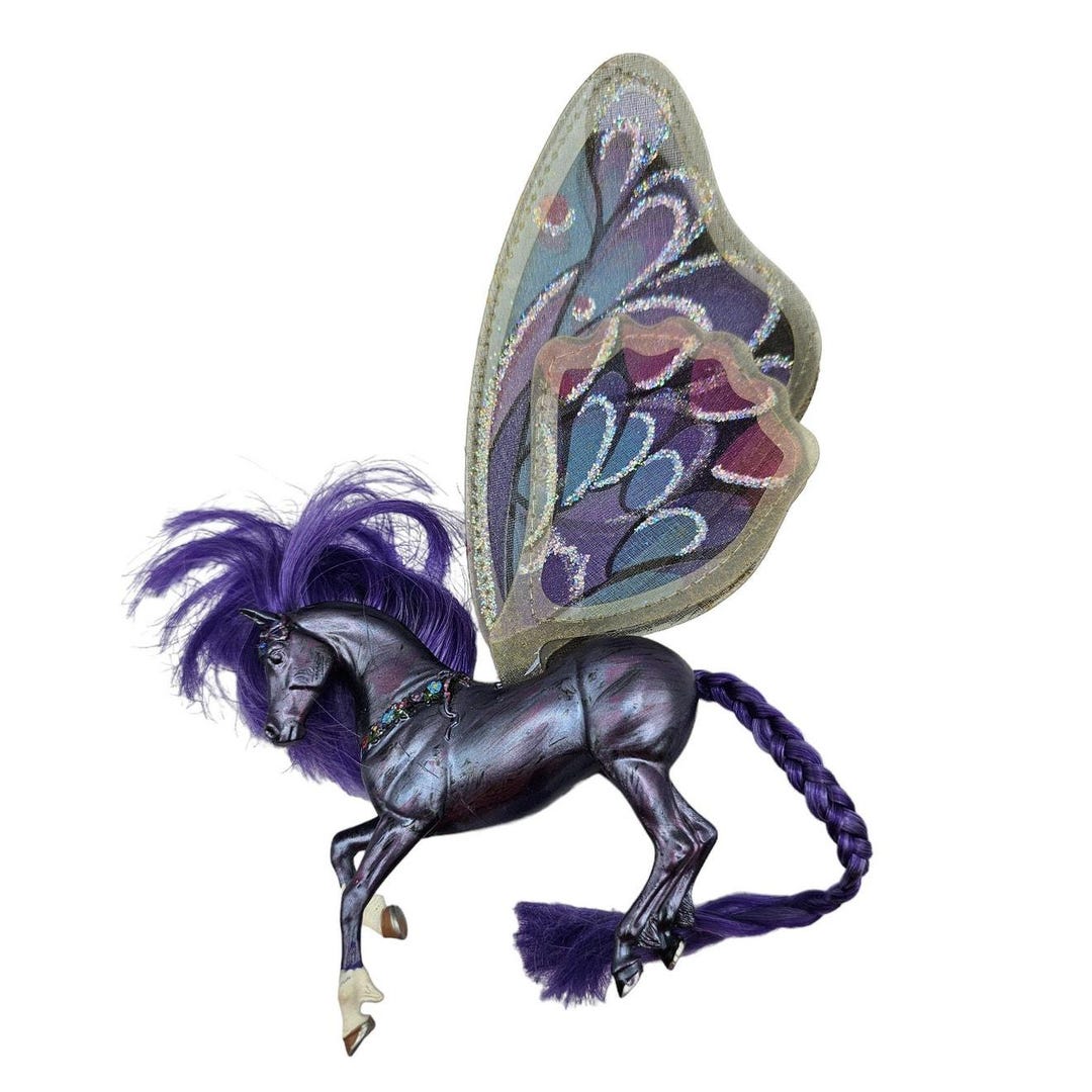 Breyer Wind Dancers Winged Horse Kona 2005 - Etsy