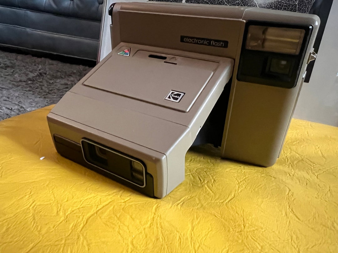Vintage Camera and Slide Viewer Collection Instant Land Camera Polaroid ...