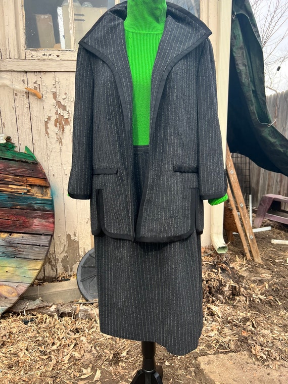 1950’s Lilli Ann Pin Stripe Charcoal Grey and White A… - Gem