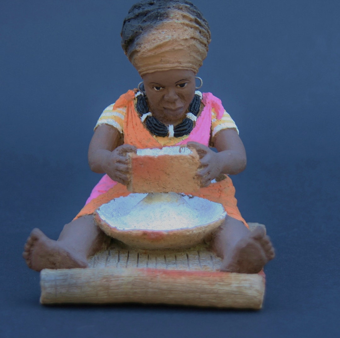 African Figurine Pottery Sculpture Woman Sifting Maize 5" X 5" X 4" - Etsy